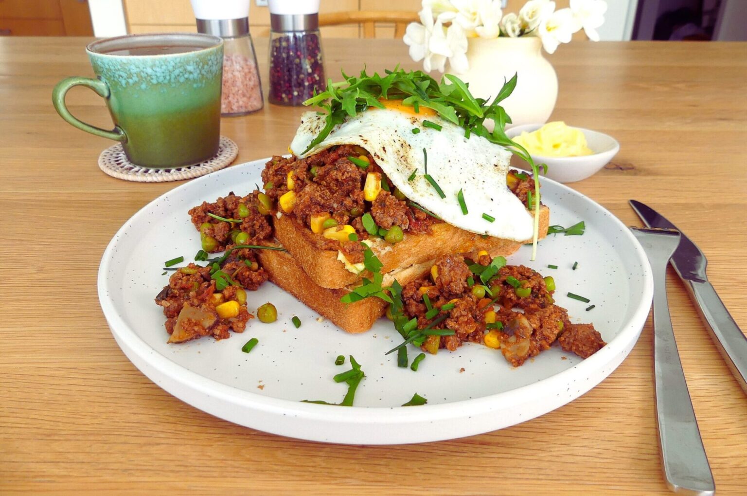 Lunch Recipe: Classic Reuben Sandwich | Hellers NZ